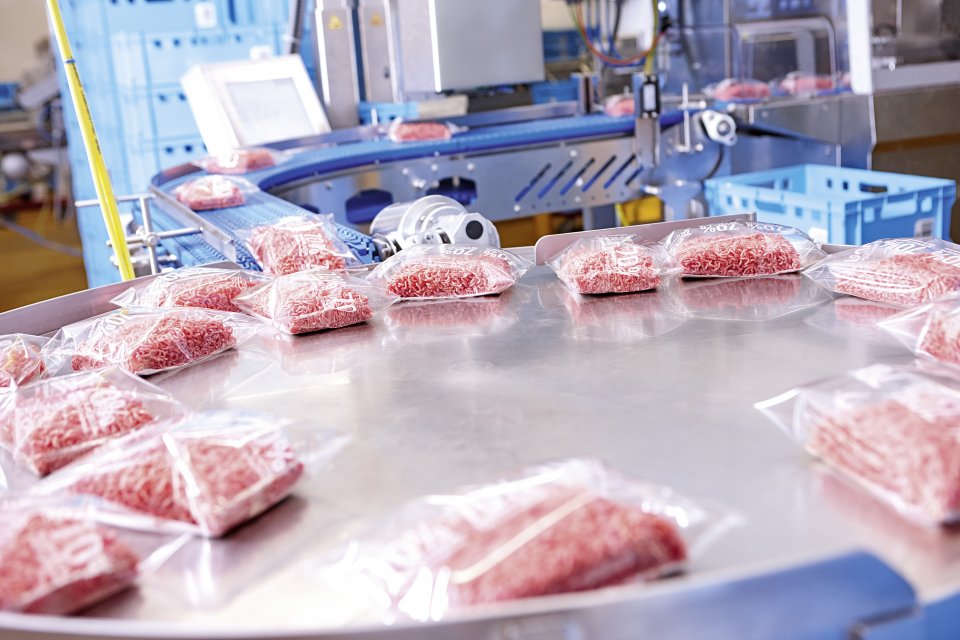 Schur Flexibles creates recyclable packaging for Feneberg’s minced meat ...